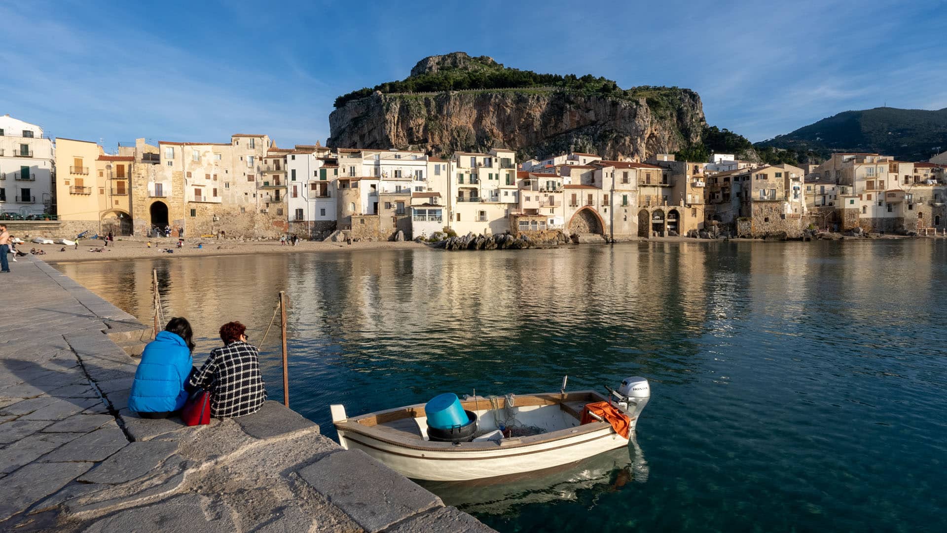 Cefalù: il mare più bello in Sicilia - VisitCefalù